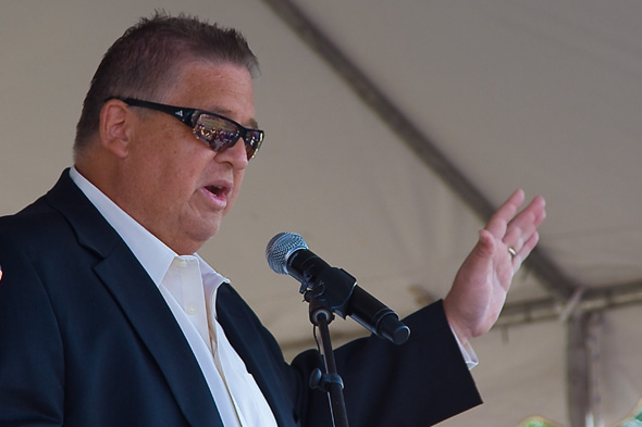 Flipping script, it's Charlie Weis who kicks off Corinth Square KU pep ...