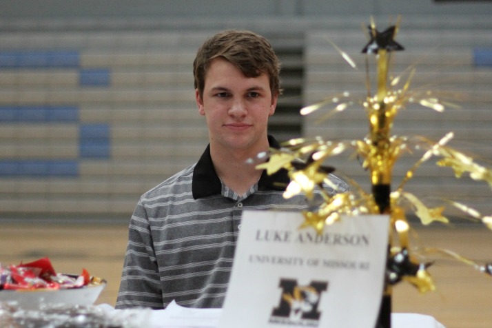 Eight student athletes from Shawnee Mission East sign to play at the ...