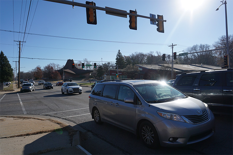 Overland Park approves agreement to reduce lanes on Nall Avenue