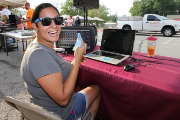 Chiefs pay tribute to Lisa Lopez-Galvan at home opener