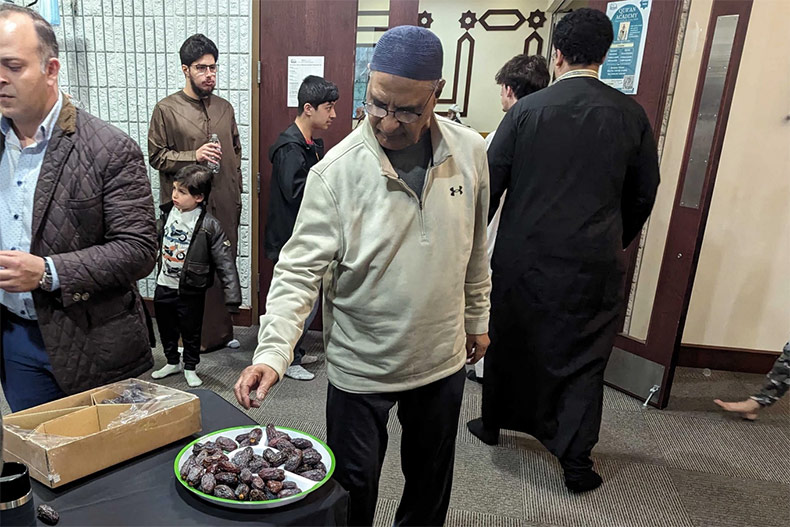 KC halal markets offer Muslims a gathering space during Ramadan