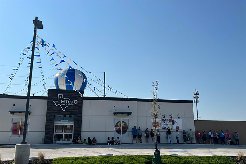 New iced tea shop HTeaO opens in Gardner with a line out the door
