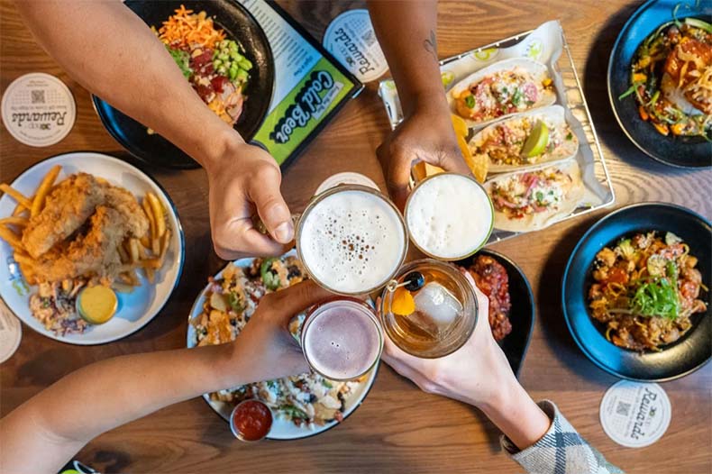 Bar and eatery 30hop opens at Merriam Grand Station