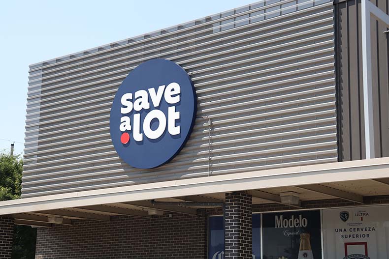 Discount grocery store Save A Lot closes its Overland Park spot