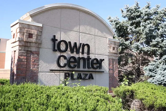 Leawood's Town Center Crossing and Town Center Plaza change hands
