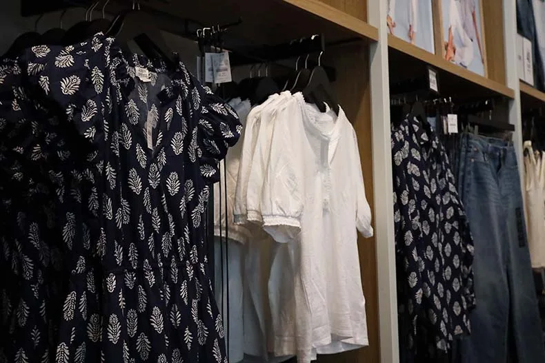 Clothing store J. Crew Factory opens at Overland Park's Bluhawk