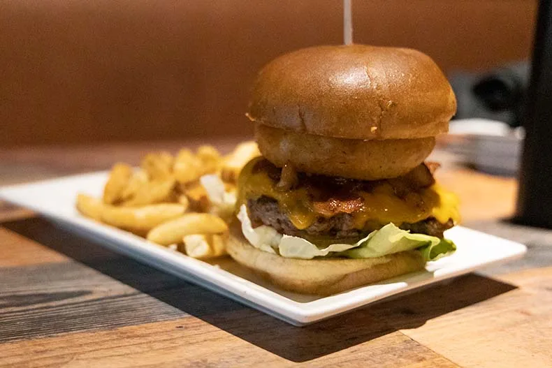 Locally owned Burg and Barrel opens in northern Leawood